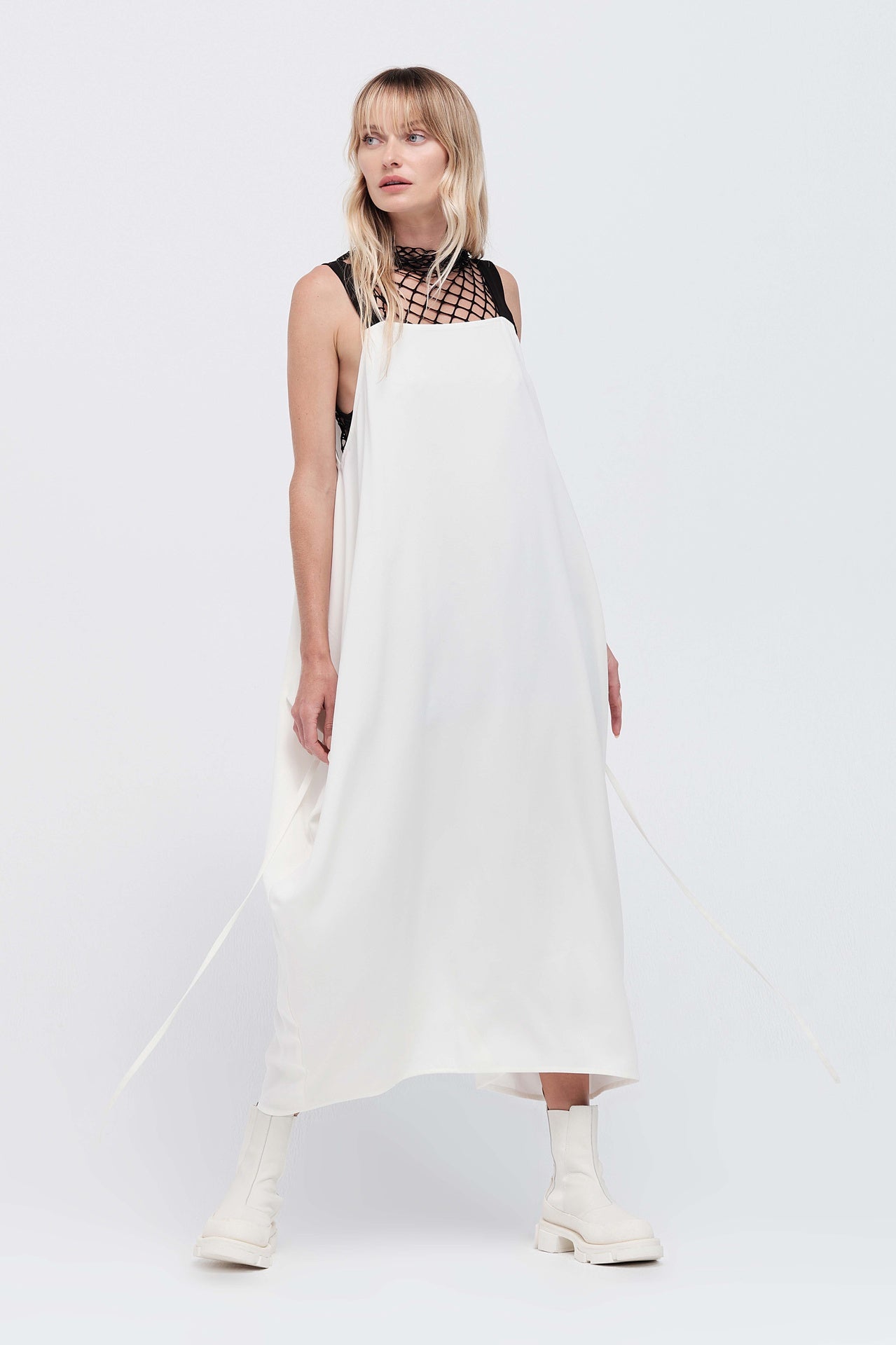 Ritual Dress - Ivory/black in Ivory - Taylor
