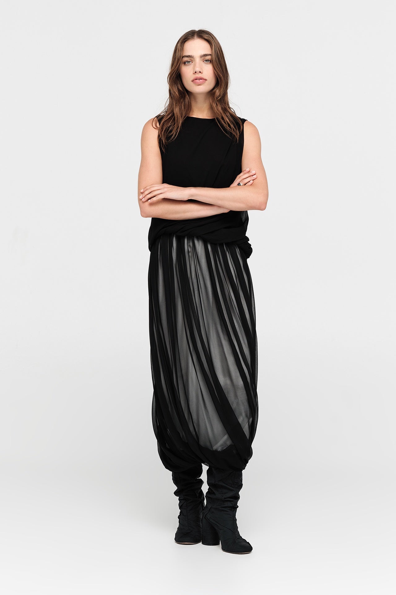Encircle Top - Black in Black - Taylor