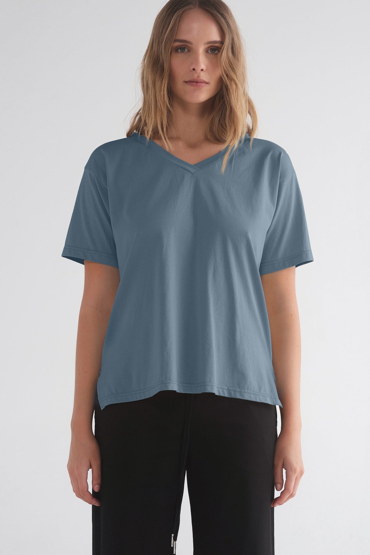 Peak Tee - Horizon in Blue - Taylor