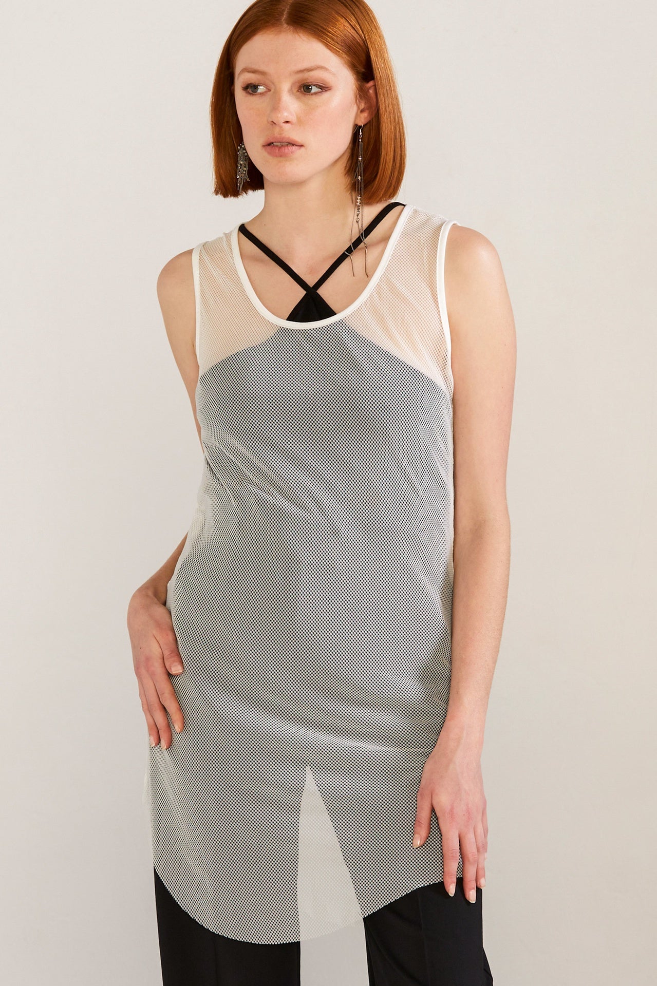 Undulate Camber Singlet - Ivory Diamond Mesh in Ivory - Taylor
